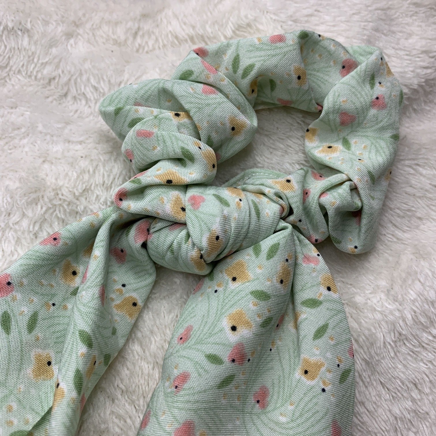 9 Scrunchie Hair styles for long & short Hair - Avvni The Store